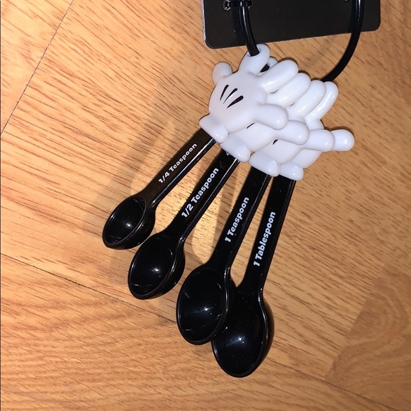 Disney | Kitchen | Nwt Disney Mickey Mouse Measuring Spoons Set | Poshmark
